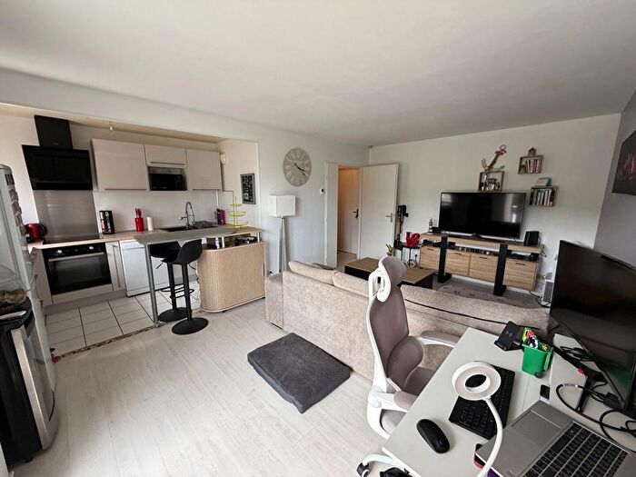 Élancourt, Clé Saint-Pierre, Pissaloup, La Revanche - Appartement 2 pièces à vendre