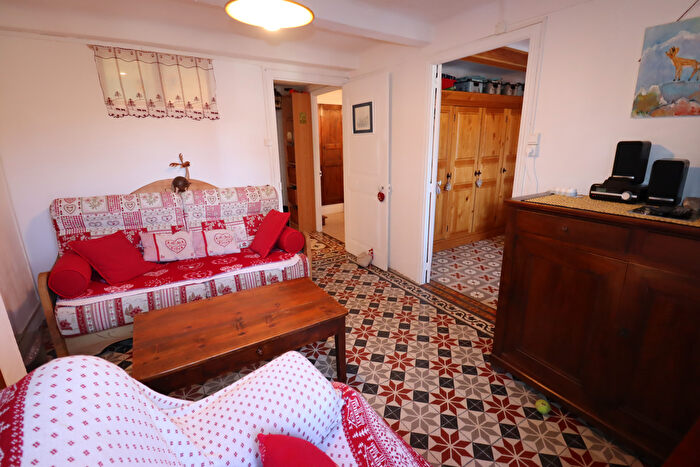 Appartement 4 pièces à Beauvezer, à vendre