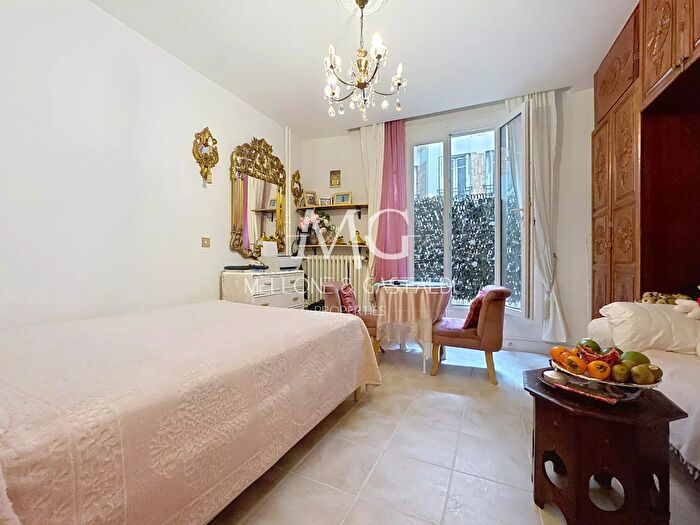 Appartement à vendre - Paris e , Triangle dOr - 1 pièce