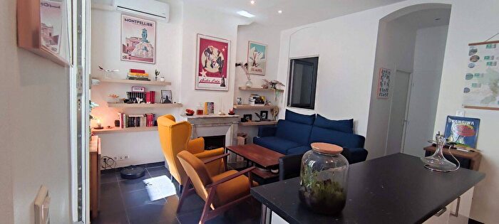 Appartement à louer - Le chapitre, Marseille er arrondissement - 3 pièces - 2 chambres