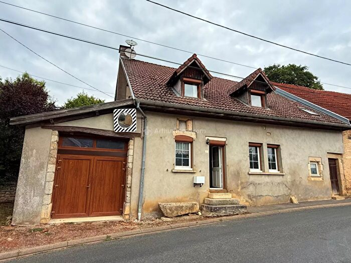 Outremécourt : Maison 10 pièces à vendre