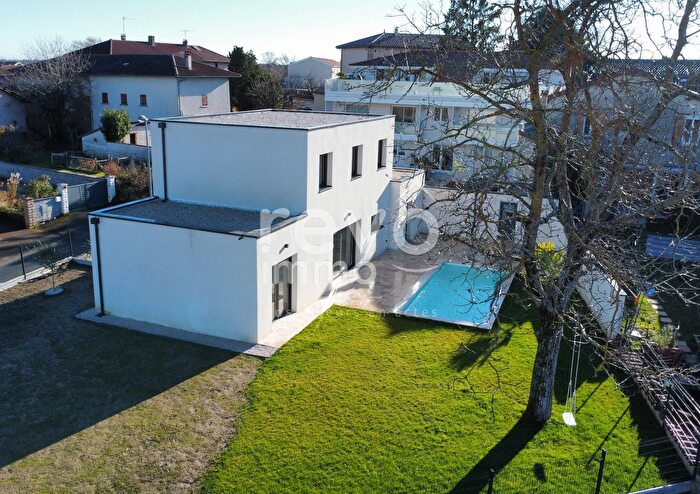 Maison à vendre - Saint-Jean-de-Thurigneux - 5 pièces - 4 chambres