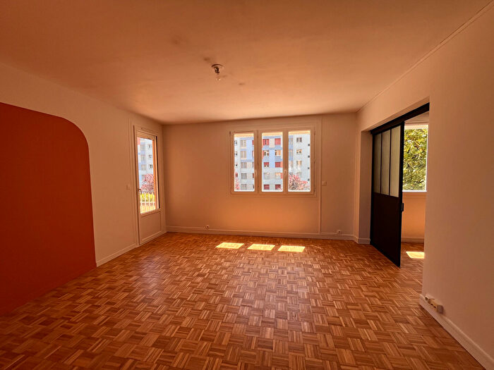 Appartement 4 pièces à louer - Angers, Belle, Beille