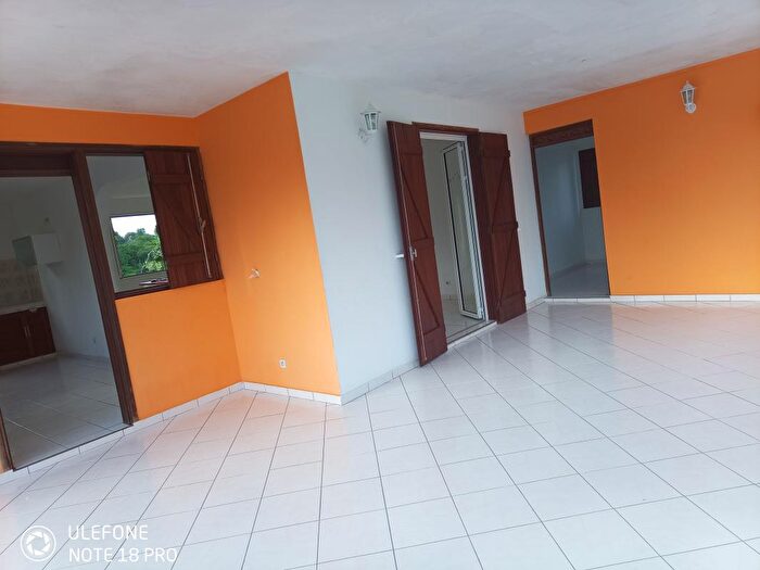 Appartement à louer - Sainte-Anne - 3 pièces - 2 chambres