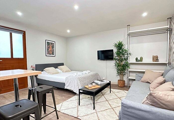 Appartement à louer - Pernety, Paris ème arrondissement - 1 pièce