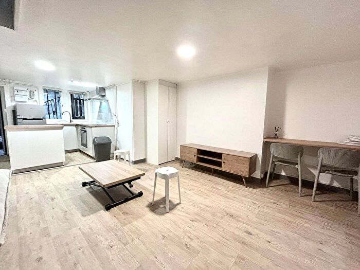 Appartement à louer - Centre Nord, Mâcon - 2 pièces - 1 chambre