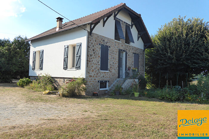 Maison 7 pièces à louer à Saint-Amand-Magnazeix
