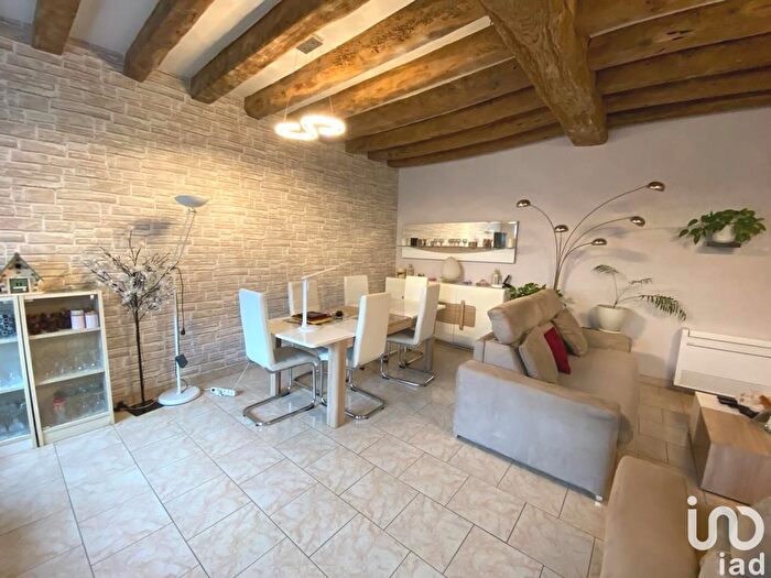 Maisons à vendre et appartements à louer - 1