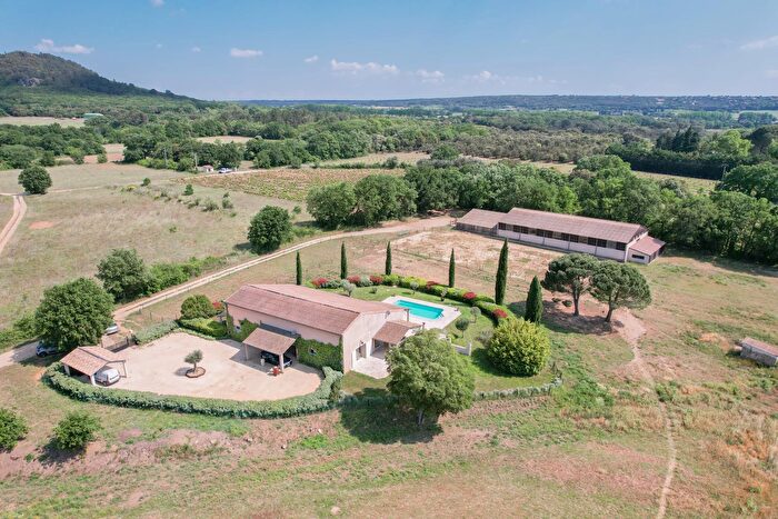 Maison à vendre - Uzès - 6 pièces - 3 chambres