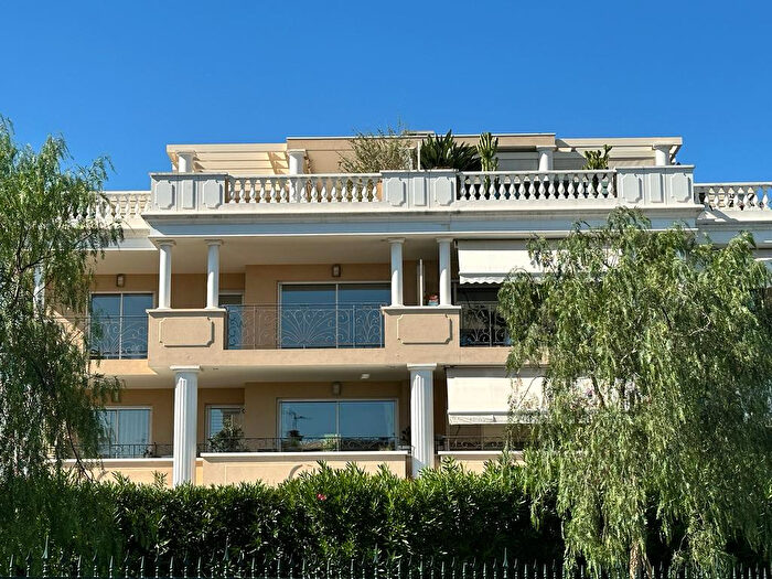 Appartement à vendre - Saint-Laurent-du-Var, Jacquons, Plateaux Fleuris - 4 pièces - 3 chambres