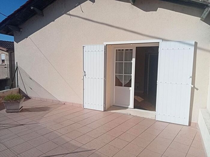 Maison à vendre - Châteaubernard - 7 pièces - 2 chambres