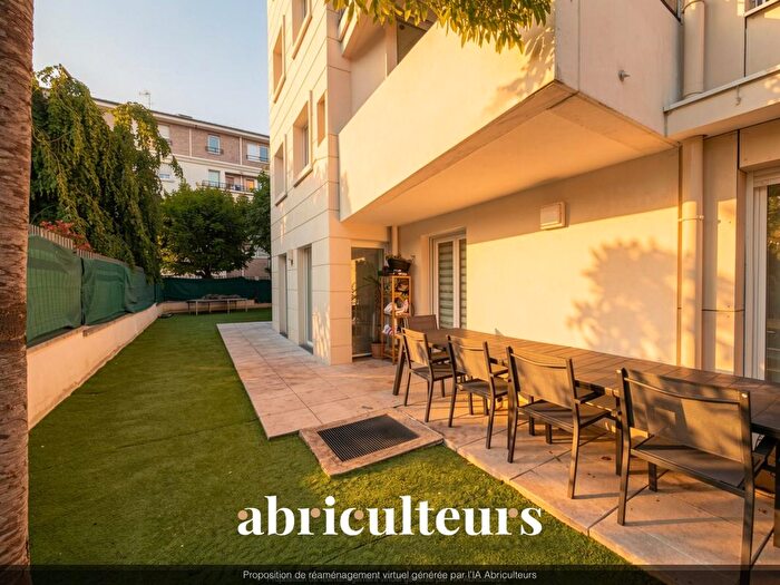 Appartement 4 pièces à vendre à Drancy, Village Parisien