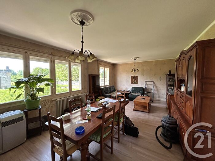 Maison à vendre - Coutras - 4 pièces - 3 chambres