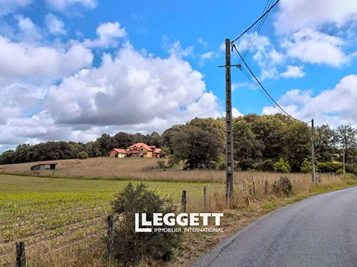 Maison à vendre - Saint-Yrieix-les-Bois - 7 pièces - 4 chambres