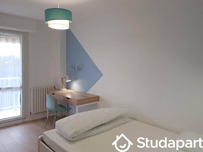 Appartement à louer - Patton Nord Est, Melun - 6 pièces - 5 chambres