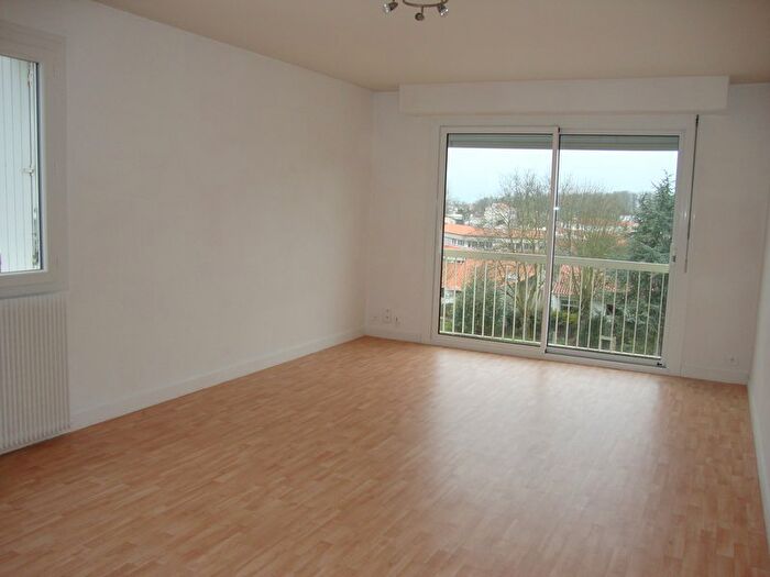 Challans, Centre-ville : Appartement 1 pièce à louer
