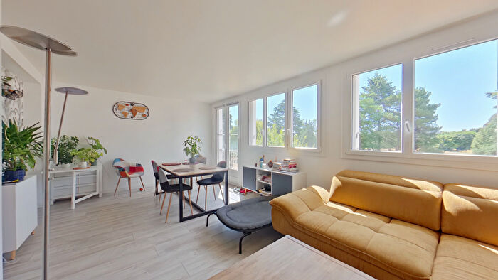 Appartement 3 pièces à vendre - Saint-Cyr-sur-Loire, République, Fosses Boissées, Hôtel de ville