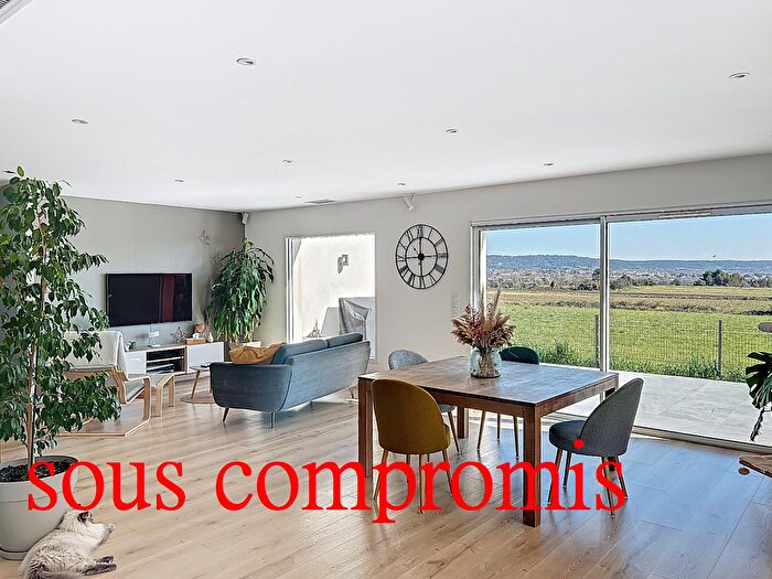 Maison à vendre - Calvisson - 5 pièces - 4 chambres