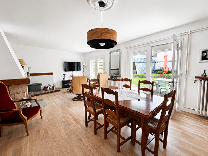 Maison 9 pièces à Bonneval, à vendre