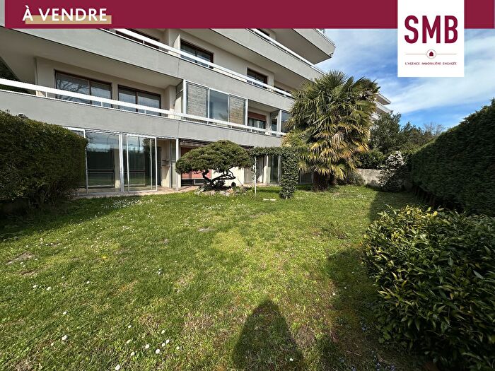 Appartement à vendre - Pau, Centre-ville - 3 pièces - 2 chambres