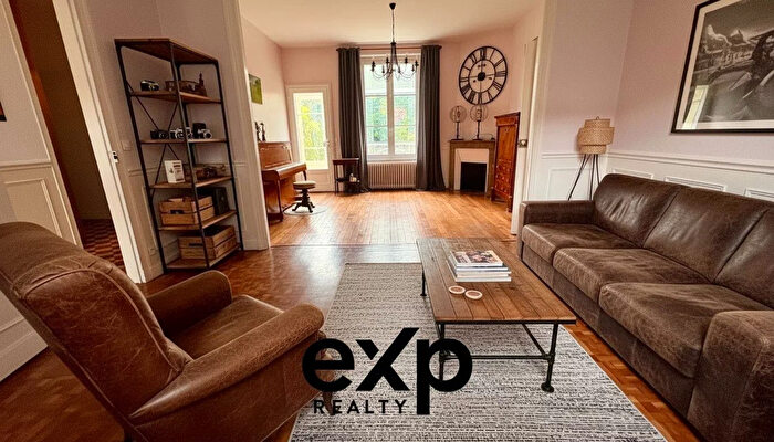 Maison à vendre - Tournan-en-Brie - 6 pièces - 5 chambres