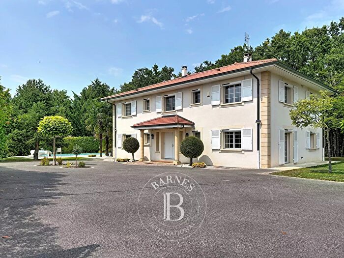 Veigy-Foncenex : Maison 7 pièces à vendre