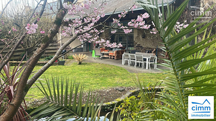 Maison 7 pièces à Noyal-Châtillon-sur-Seiche, à vendre