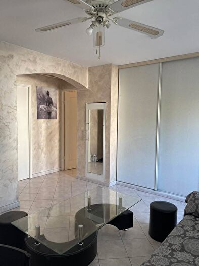 Appartement à louer - Vénissieux - 1 pièce