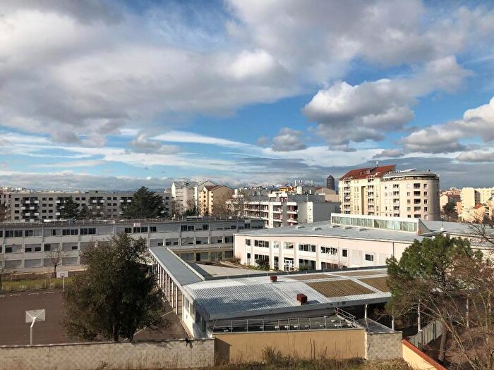 Villeurbanne, Ferrandière, Maisons Neuves : Appartement 2 pièces à louer