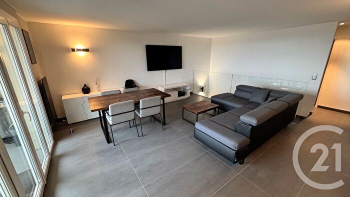 Appartement à louer - Grasse, Magagnosc, Saint-Mathieu - 3 pièces - 2 chambres