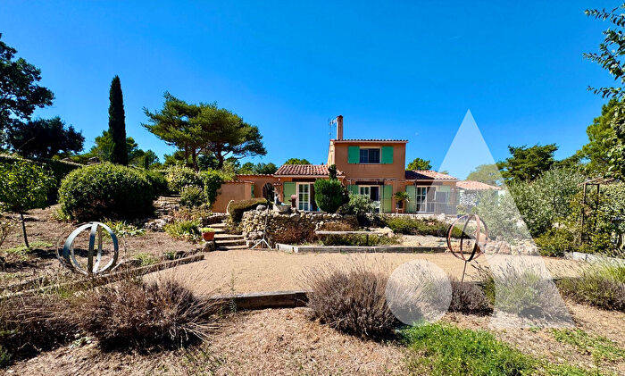 Maison 5 pièces à vendre à Tourtour
