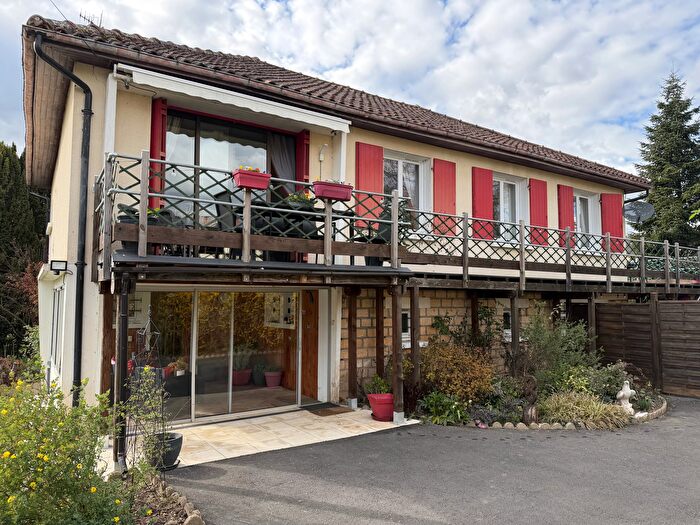 Maison à vendre - Le Bugue - 9 pièces - 5 chambres