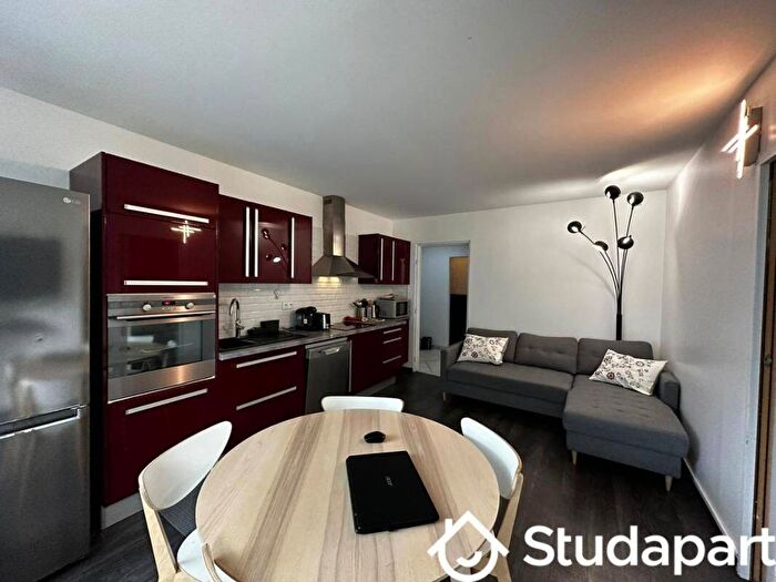 Appartement 1 pièce à Clairieres-Chateaux-Zone Agricole, Cergy, à louer