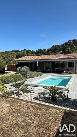 Maison 5 pièces à Port-Sainte-Foy-et-Ponchapt, à vendre
