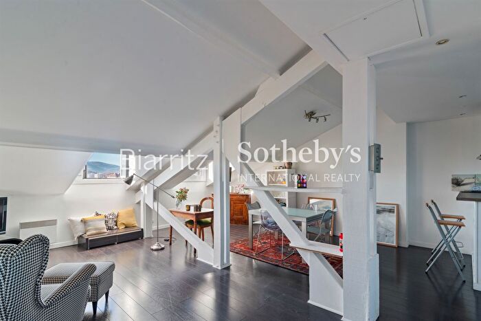 Appartement à vendre - Saint-Jean-de-Luz - 3 pièces - 2 chambres