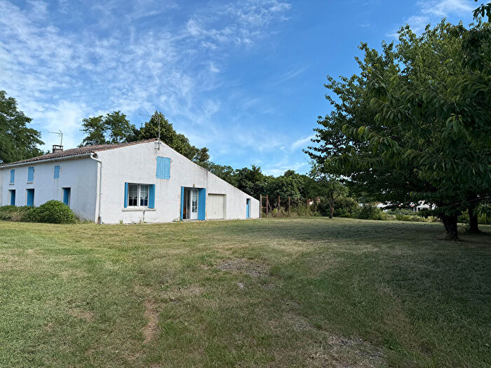 Maison 4 pièces à Saint-Sulpice-de-Royan, à vendre