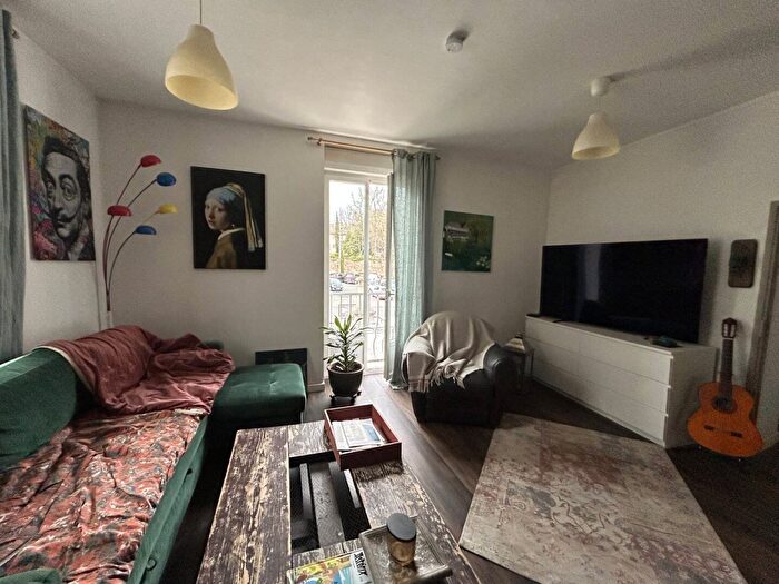 Appartement à louer - Thurins - 3 pièces - 2 chambres