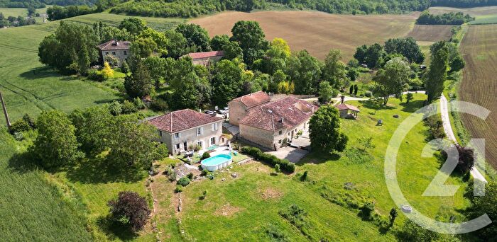 Maison à vendre - Castéra-Verduzan - 6 pièces - 4 chambres