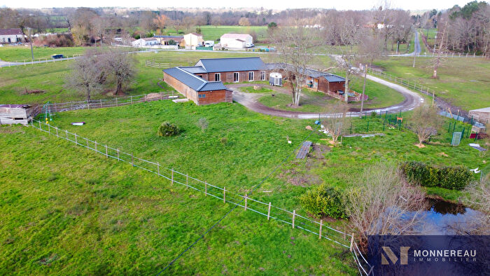 Maison à vendre - Souméras - 6 pièces - 4 chambres