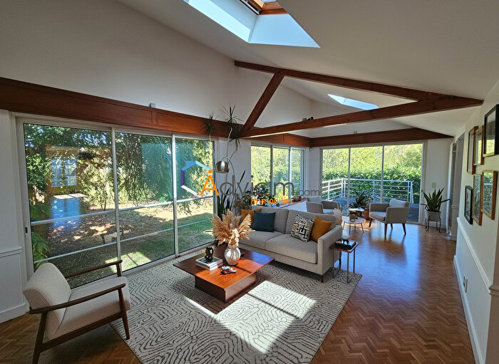 Maison 8 pièces à vendre à Orléans