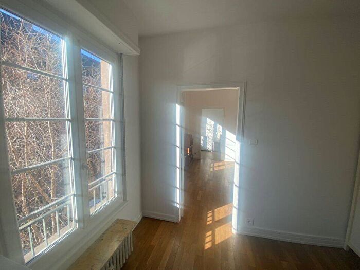 Appartement à louer - Neudorf Est Centre, Strasbourg - 2 pièces - 1 chambre