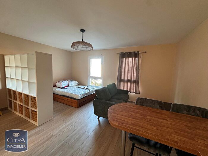 Appartement à louer - Caen, Sainte-Thérèse, Demi-Lune - 1 pièce