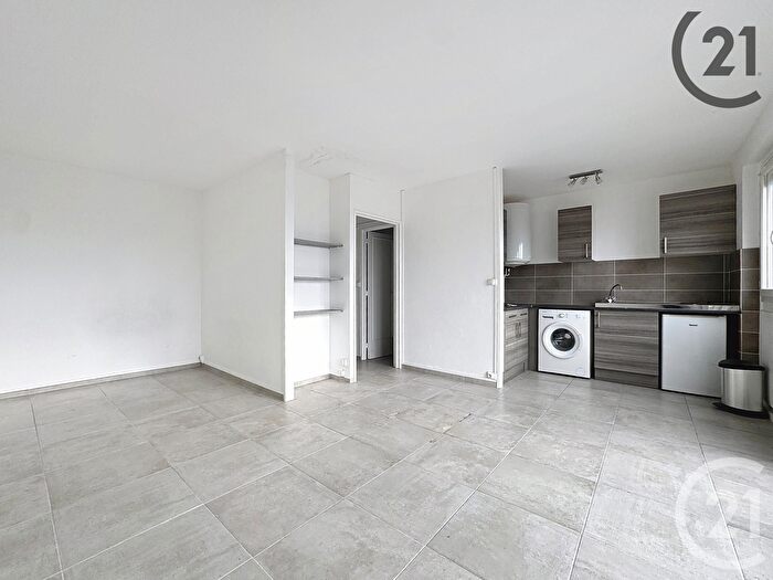 Appartement à vendre - Troyes, Chartreux - 1 pièce - 1 chambre