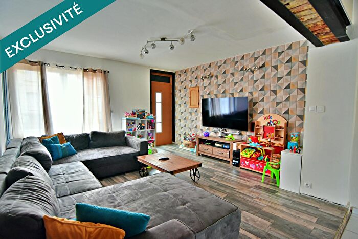 Maison à vendre - Beuvrages - 6 pièces - 4 chambres