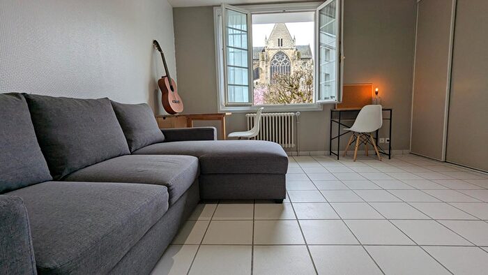 Appartement à louer - Tours, Centre-ville - 2 pièces - 1 chambre