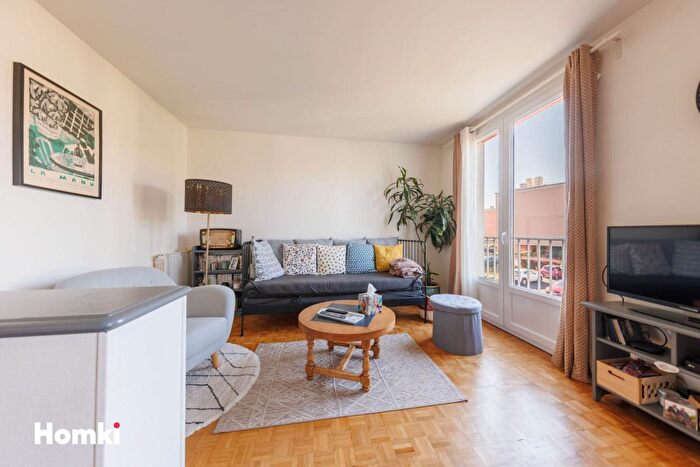 Clermont-Ferrand, Les Landais, Fontaine du Bac, La Pardieu : Appartement 3 pièces à vendre