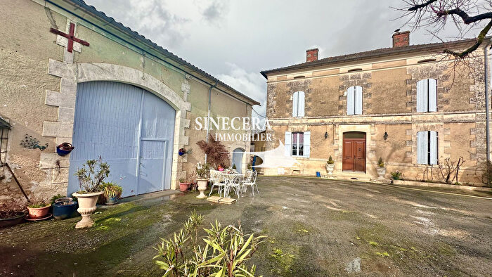 Maison à vendre - Ribérac - 7 pièces - 6 chambres