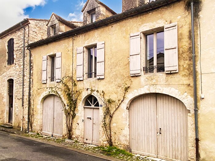 Maison à vendre - Castillonnès - 9 pièces - 3 chambres