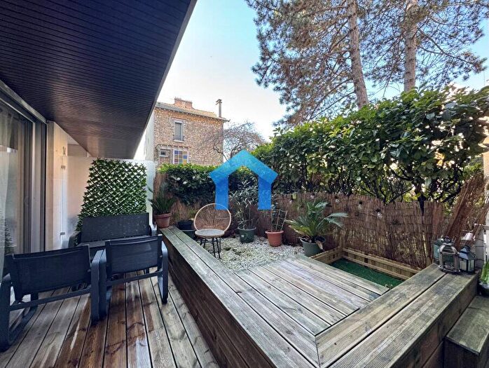 Appartement à louer - Centre Ville-Commerce, Enghien-les-Bains - 2 pièces - 1 chambre