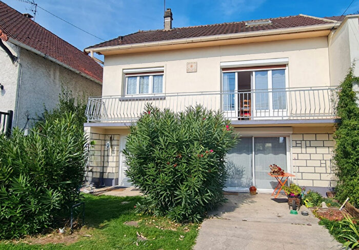 Maison à vendre - Mitry-Mory, Mitry-Mory - 5 pièces - 3 chambres